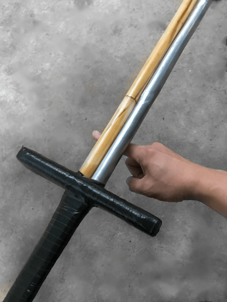 DIY Indoor Training Longsword - Academie Duello - Learn Swordplay